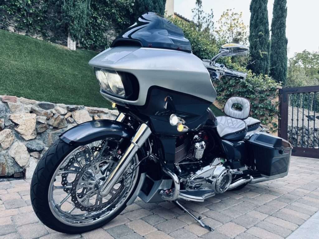 2019 HARLEY DAVIDSON CVO ROAD GLIDE - Babelli Classics